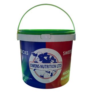 Cattle Mineral Buckets | Buy Online | Chelford Farm Supplies