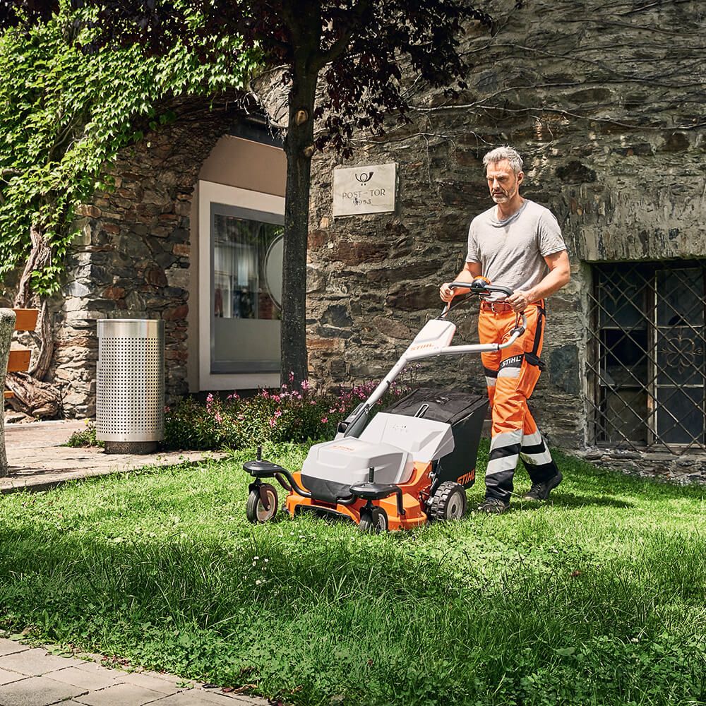 STIHL RMA 765 V Battery Lawn Mower | Chelford Farm Supplies