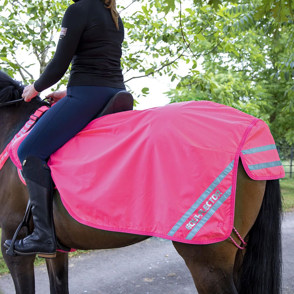 Shires EQUI-FLECTOR Waterproof Hi-Viz Exercise Sheet