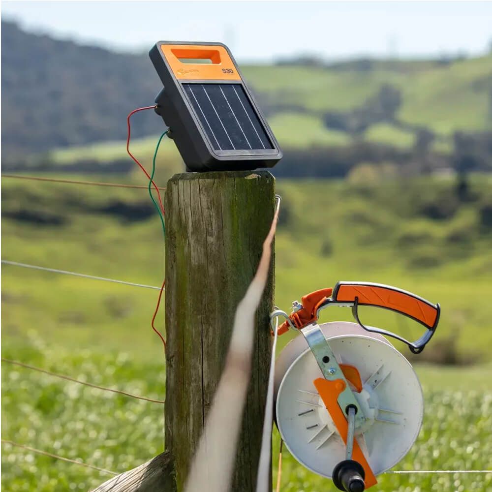 Gallagher S30 Solar-Powered Electric Fencing Energiser