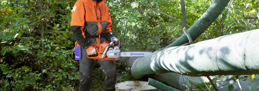 How to Prevent and Manage Chainsaw Kickback: Safety Tips