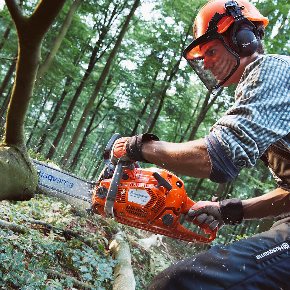 Chainsaw Buying Guide - Chelford Farm Supplies